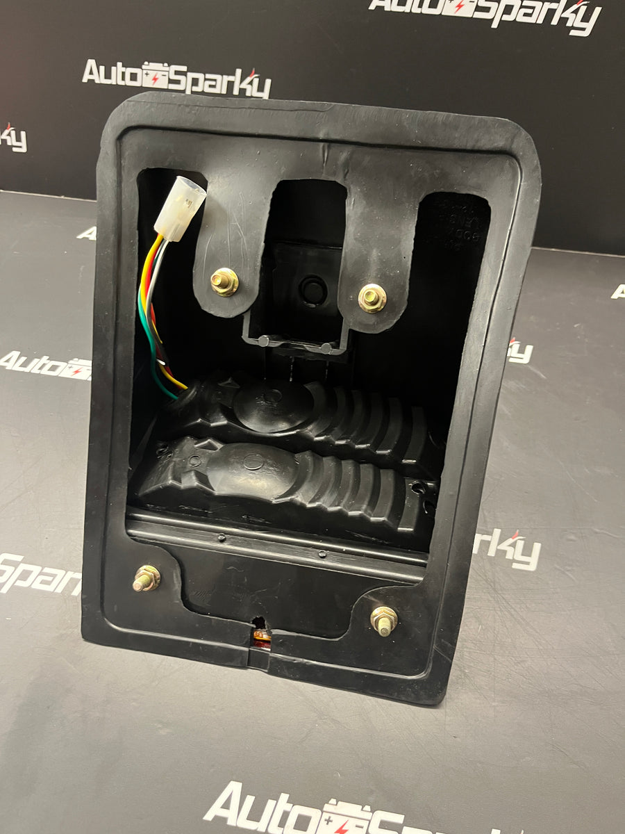 Ford New Holland 40 Series LED Tail Light – Auto Sparky