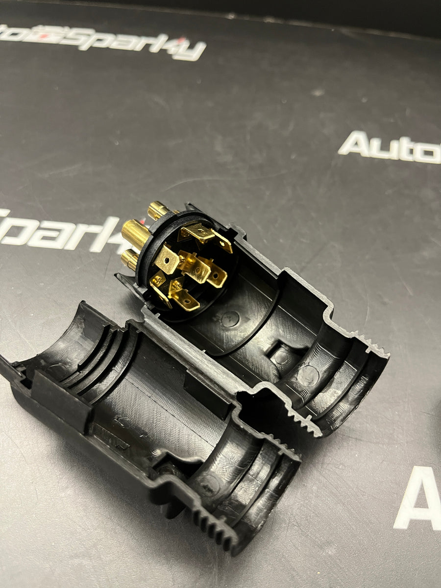 7 Pin Plastic Plug - Spade Connections – Auto Sparky