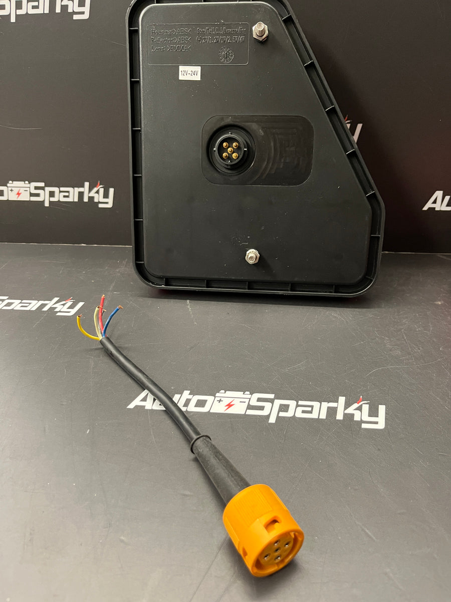 LED Triangle Trailer Light Pair - 5pin Easy Connectors – Auto Sparky